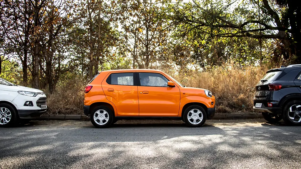 S-Presso Right Side Image, S-Presso Photos in India - CarWale