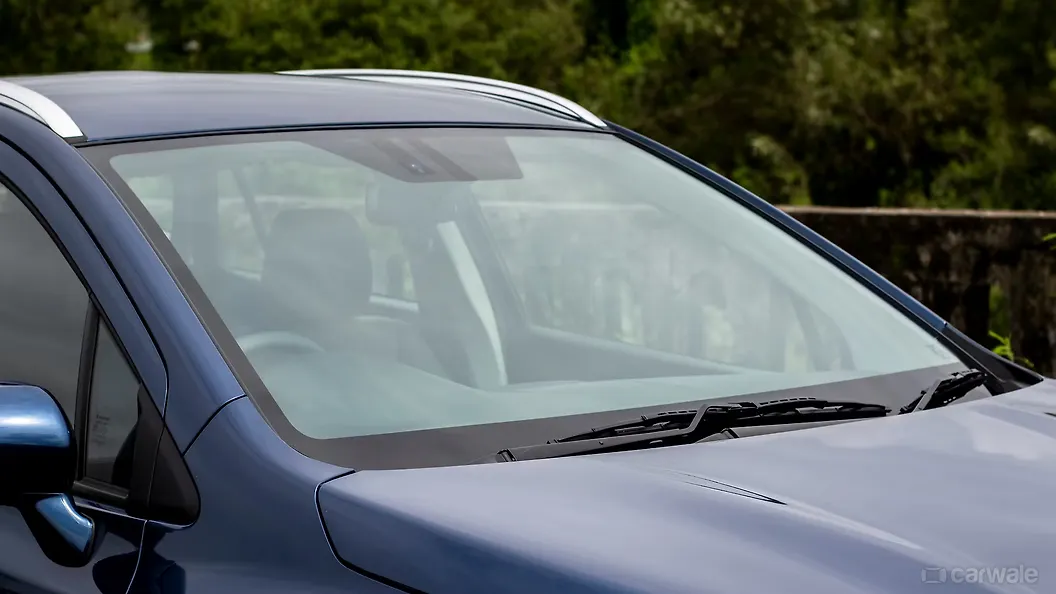 S-Cross Front Windshield/Windscreen Image, S-Cross Photos in India ...