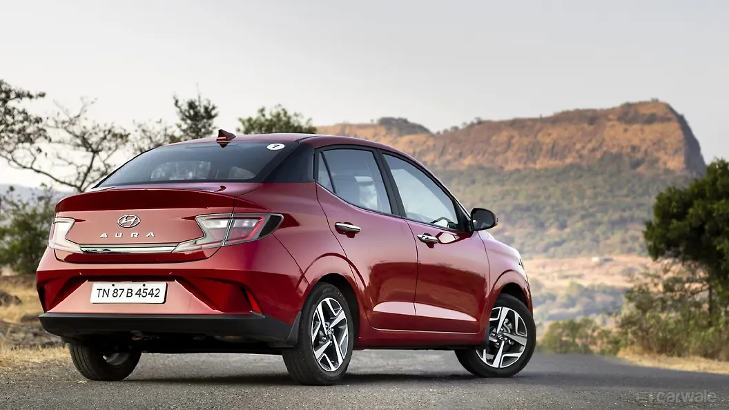 Aura Rear View Image, Aura Photos in India - CarWale