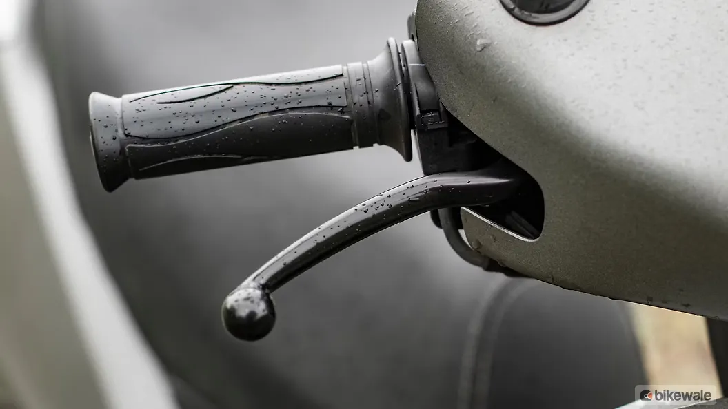 TVS Jupiter Front Brake Lever Image – BikeWale