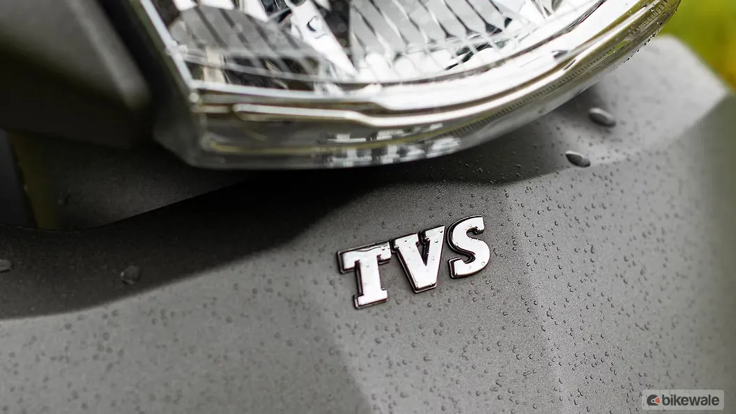 TVS Jupiter Front Panel Badging/Logo Image – BikeWale