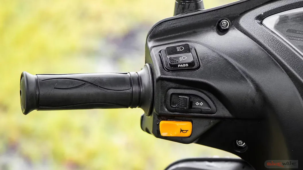 TVS Jupiter High Beam Low Beam Switch Image – BikeWale