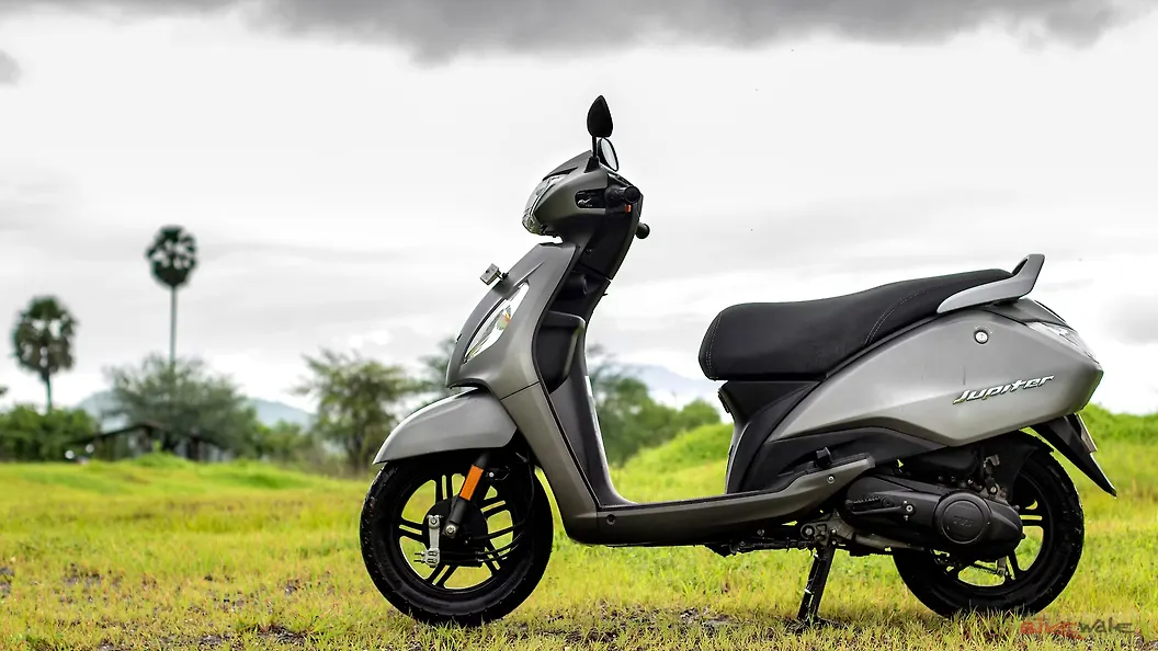 TVS Jupiter Left Front Three Quarter Image – BikeWale