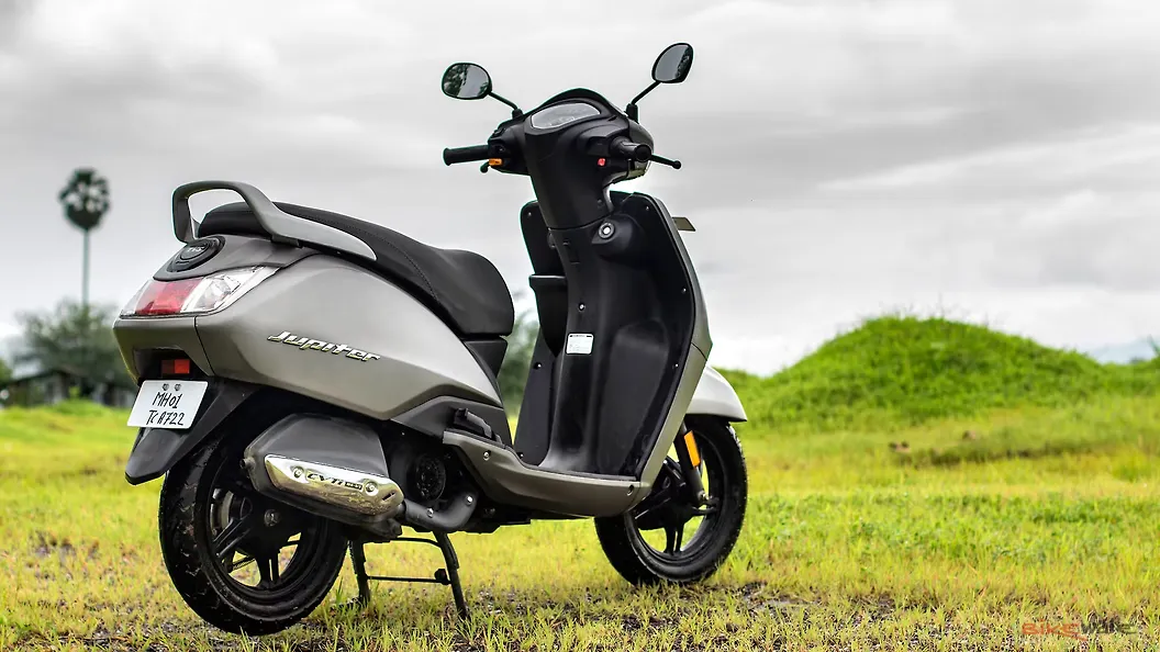 TVS Jupiter Rear View Image – BikeWale