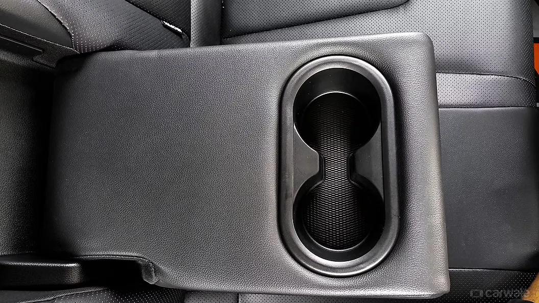 Creta Rear Arm Rest Image, Creta Photos in India - CarWale