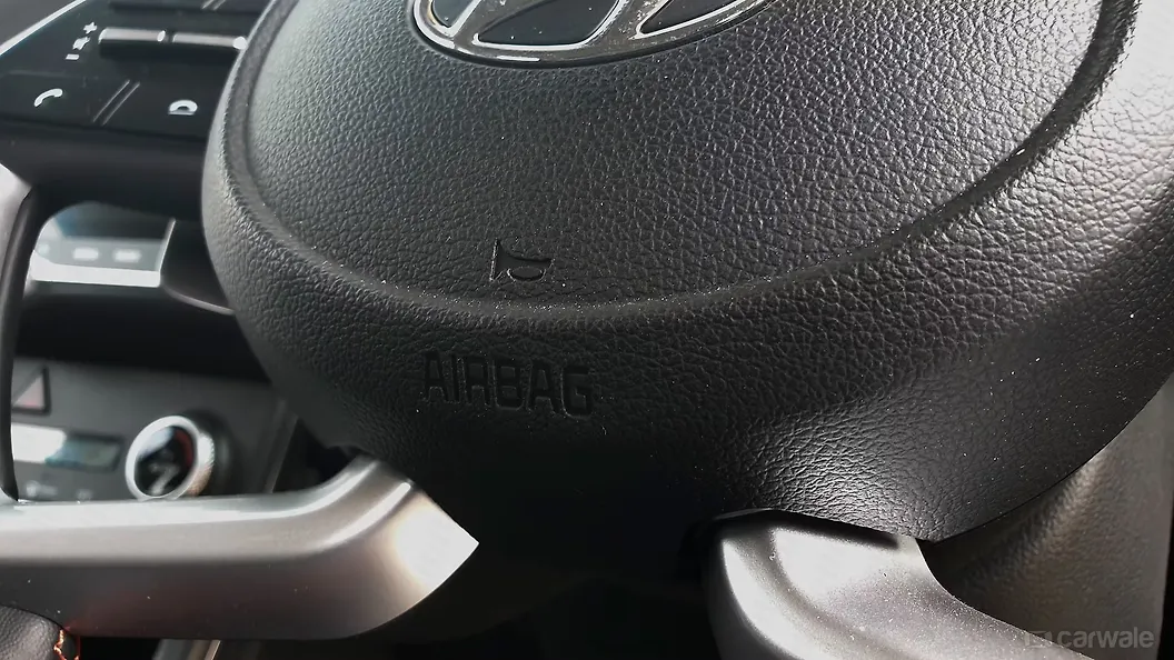 Creta Steering Wheel Image, Creta Photos in India - CarWale