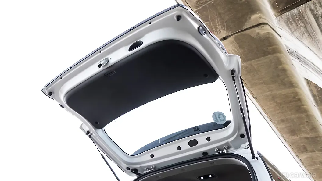 Alcazar Open Boot/Trunk Image, Alcazar Photos in India - CarWale