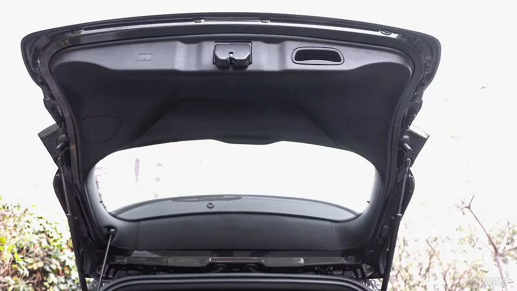 Compass Open Boot/Trunk Image, Compass Photos in India - CarWale