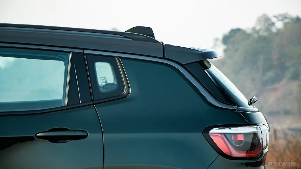 Compass Rear Quarter Glass Image, Compass Photos in India - CarWale