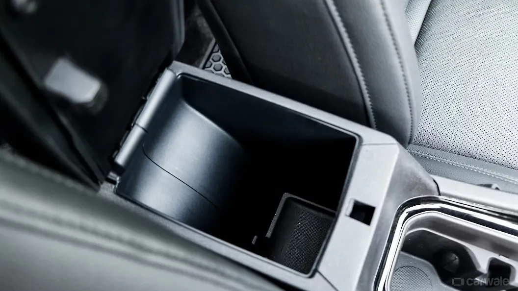 Compass Front Centre Arm Rest Storage Image, Compass Photos in India ...