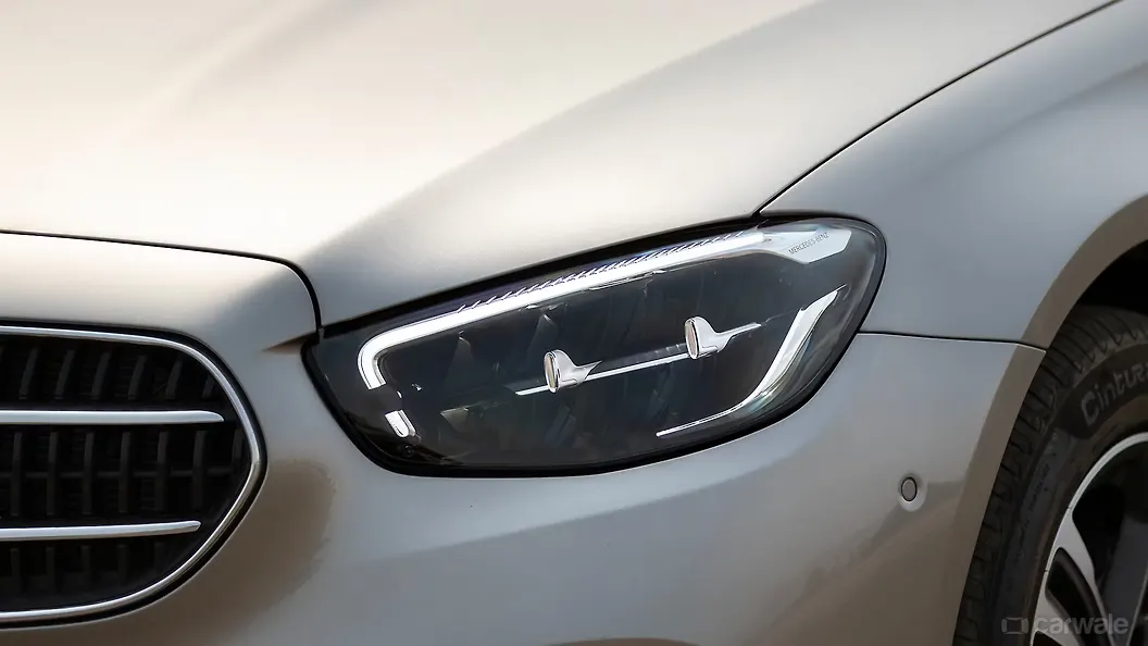 E-Class Daytime Running Lamp (DRL) Image, E-Class Photos in India - CarWale