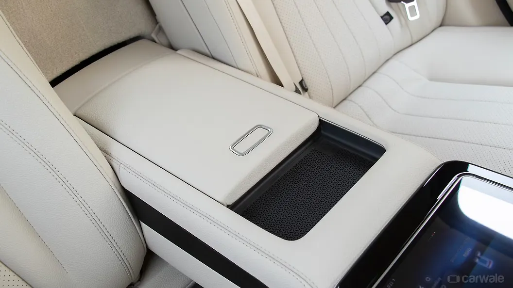 E-Class Rear Row Centre Arm Rest Image, E-Class Photos in India - CarWale