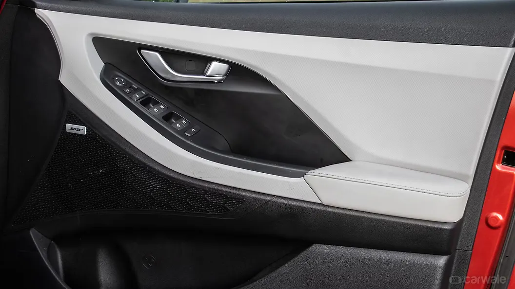 Hyundai Creta Images, Interior & Exterior Photo Gallery - CarWale