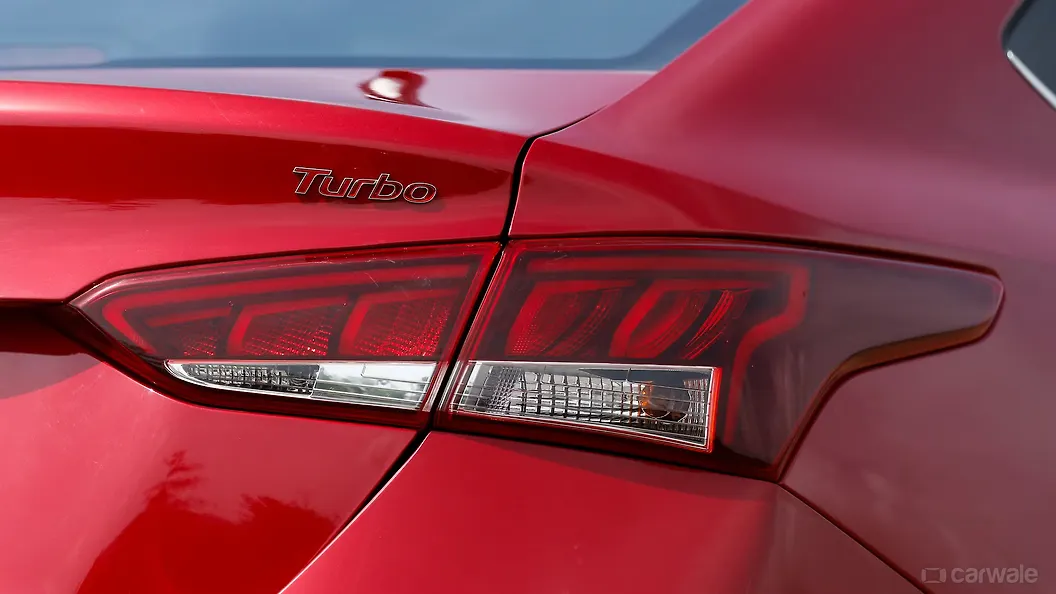 Verna Rear Logo Image, Verna Photos in India - CarWale