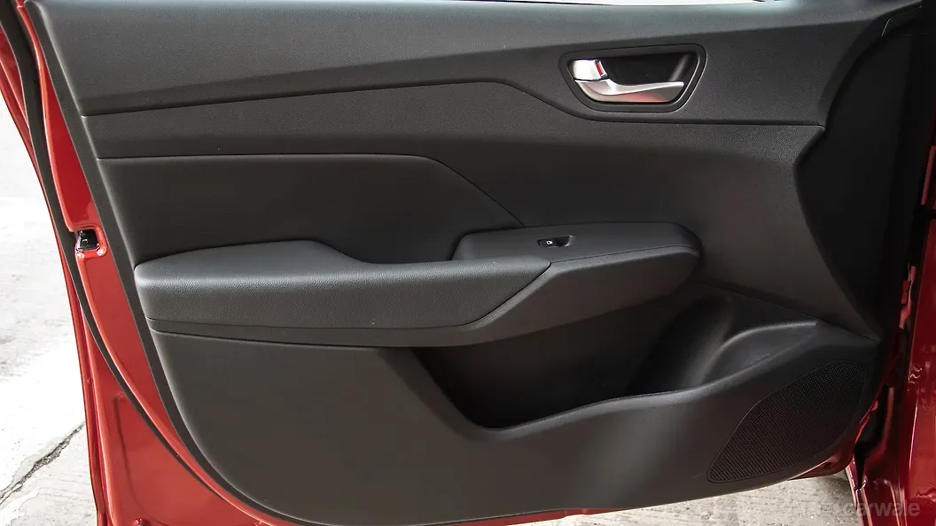 Verna Rear Door Pad Image, Verna Photos in India - CarWale