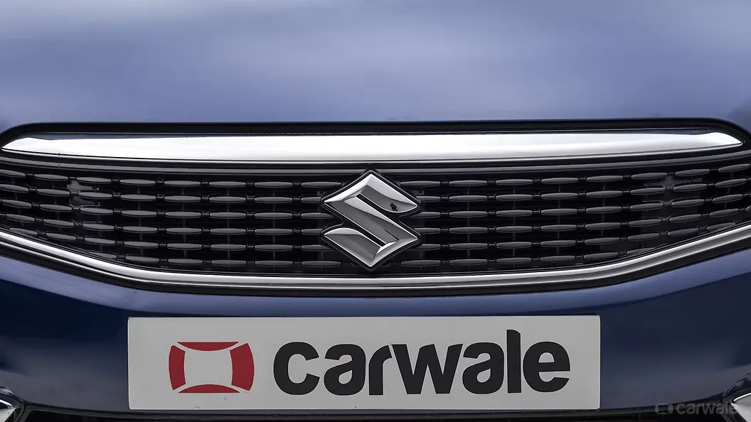 Ciaz Front Logo Image, Ciaz Photos in India - CarWale