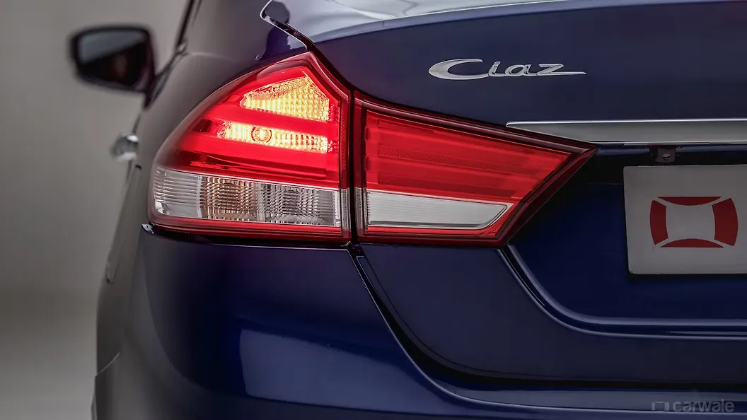 Ciaz Rear Signal/Blinker Light Image, Ciaz Photos in India - CarWale