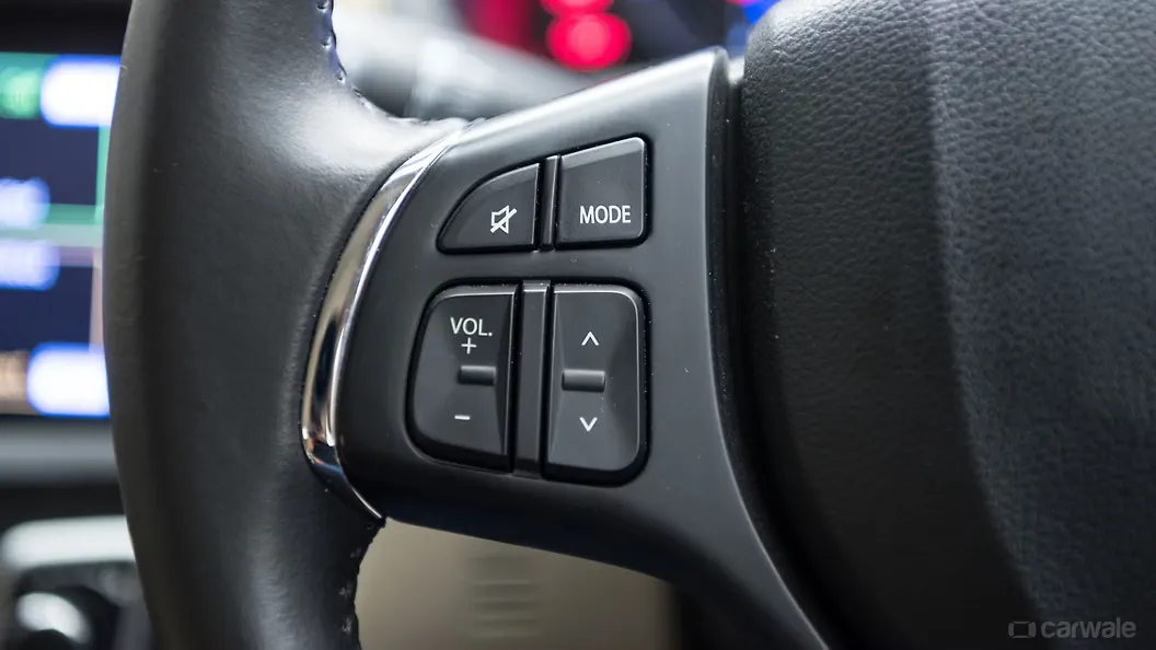 Ciaz Left Steering Mounted Controls Image, Ciaz Photos in India - CarWale
