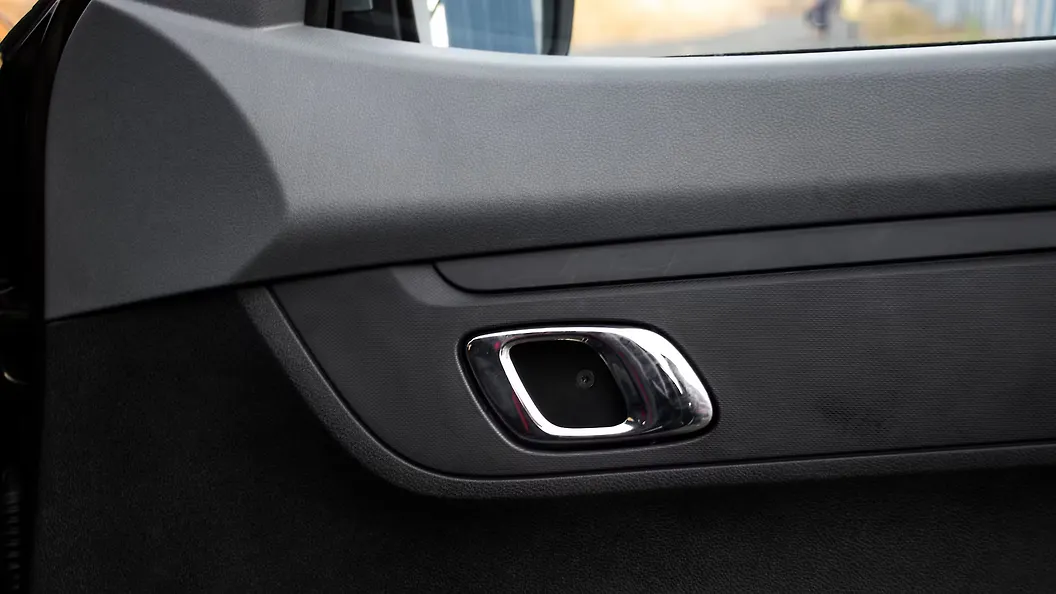 Renault Kwid Images, Interior & Exterior Photo Gallery - CarWale