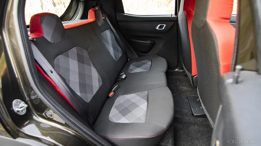 Kwid [2019-2022] Rear Seats Image, Kwid [2019-2022] Photos in India ...