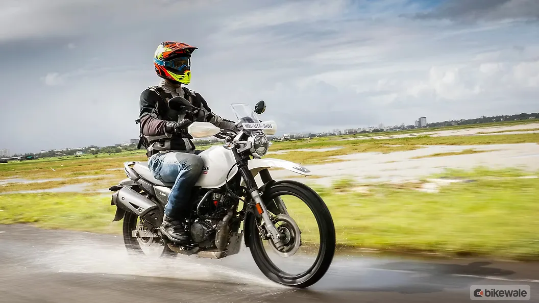 Hero Old Generation Xpulse 200 2019 Front Three-Quarter Image – BikeWale