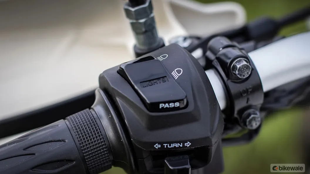 Hero Old Generation Xpulse 200 2019 Handle Bar Image – BikeWale