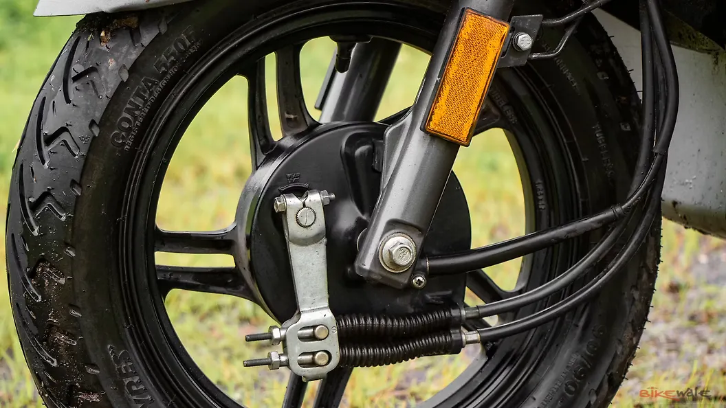 TVS Jupiter Rear FootPeg Image – BikeWale