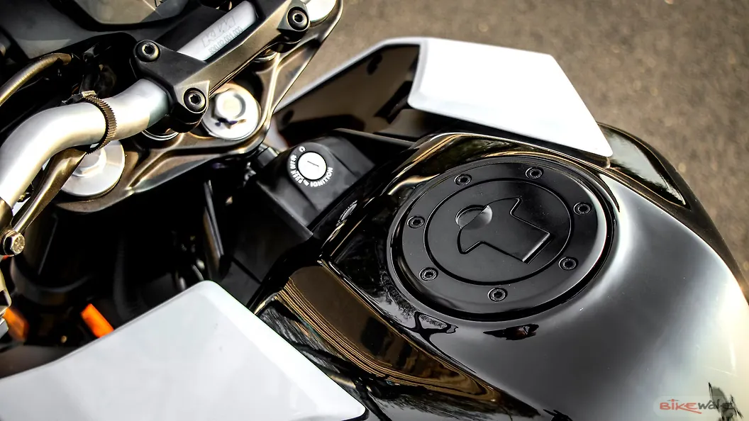 KTM 200 Duke [2021] Branding/Fuel Tank Decal Image – BikeWale