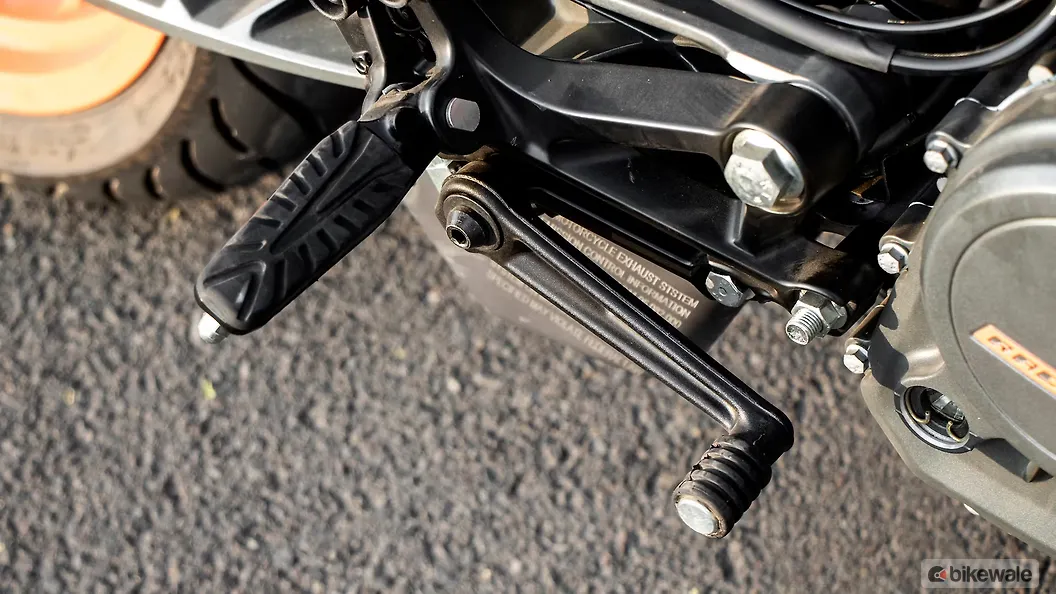 KTM 200 Duke [2021] Gear Shift Lever Image – BikeWale