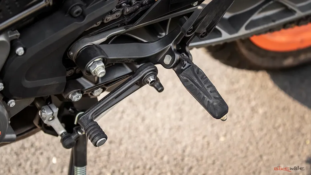 KTM 200 Duke [2021] Left Side Multifunction Switchgear Image – BikeWale