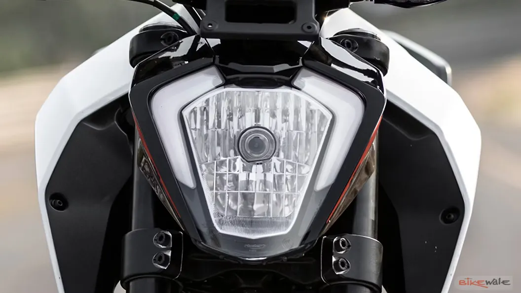 KTM 200 Duke [2021] Head Light Image – BikeWale