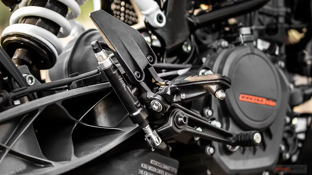 KTM 200 Duke [2021] Head Light Image – BikeWale