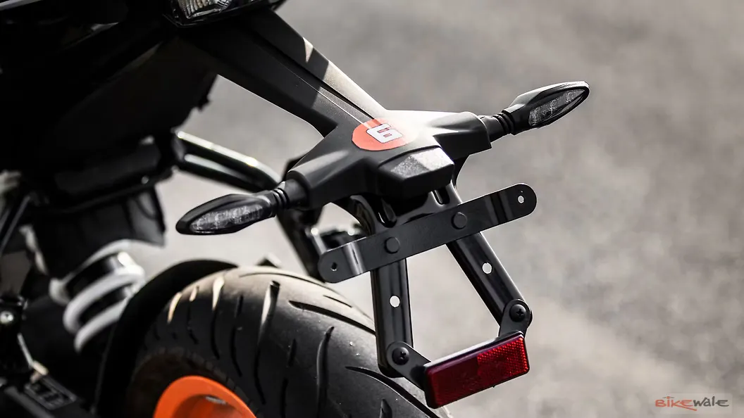 KTM 200 Duke [2021] Rear Tyre Image – BikeWale