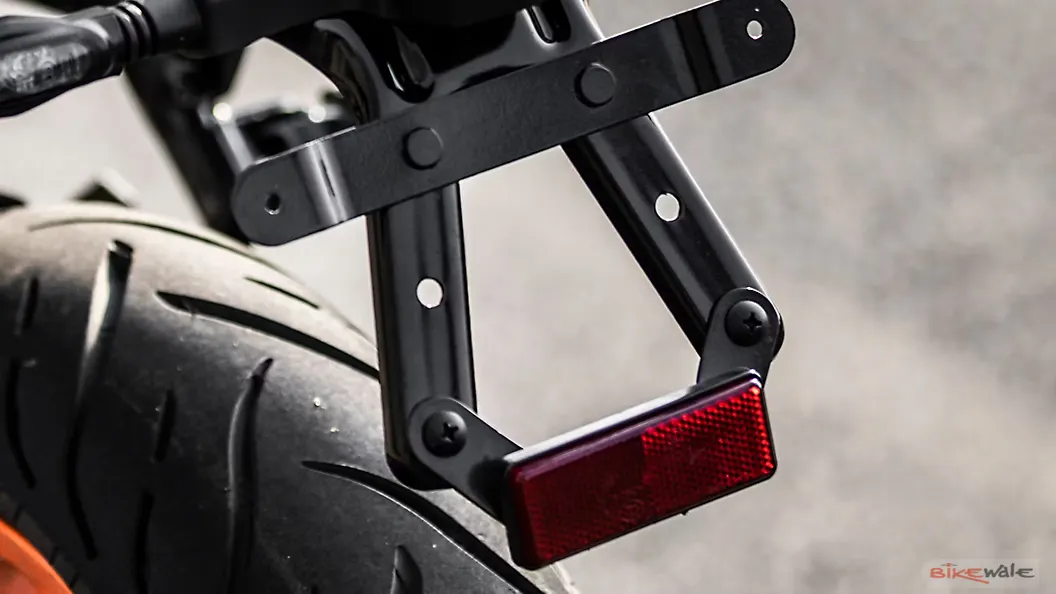 KTM 200 Duke [2021] Side Image – BikeWale