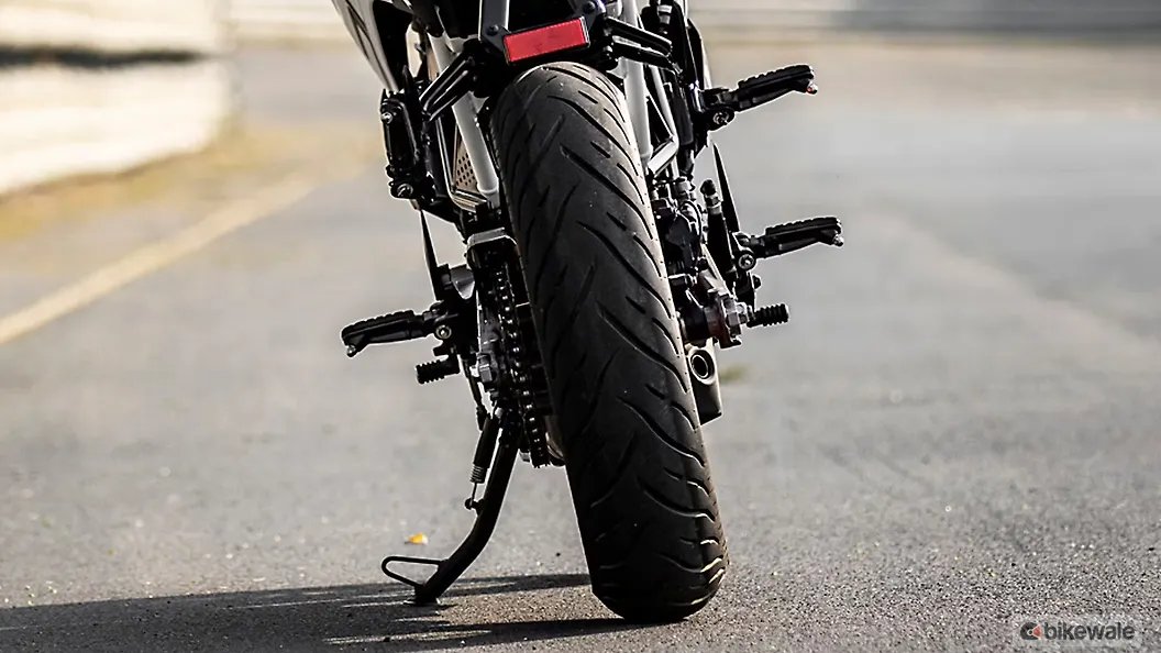 KTM 200 Duke [2021] Rear Disc Brake Caliper Image – BikeWale