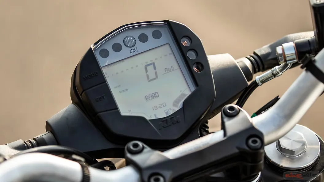 KTM 200 Duke [2021] Tachometer Image – BikeWale