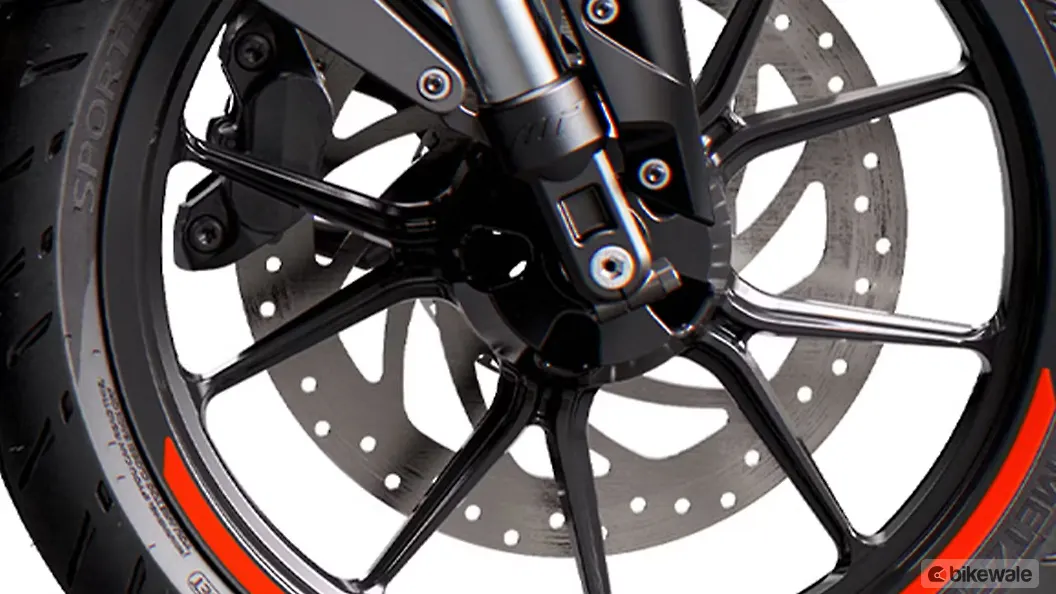 KTM 390 Duke [2021] Side Image – BikeWale