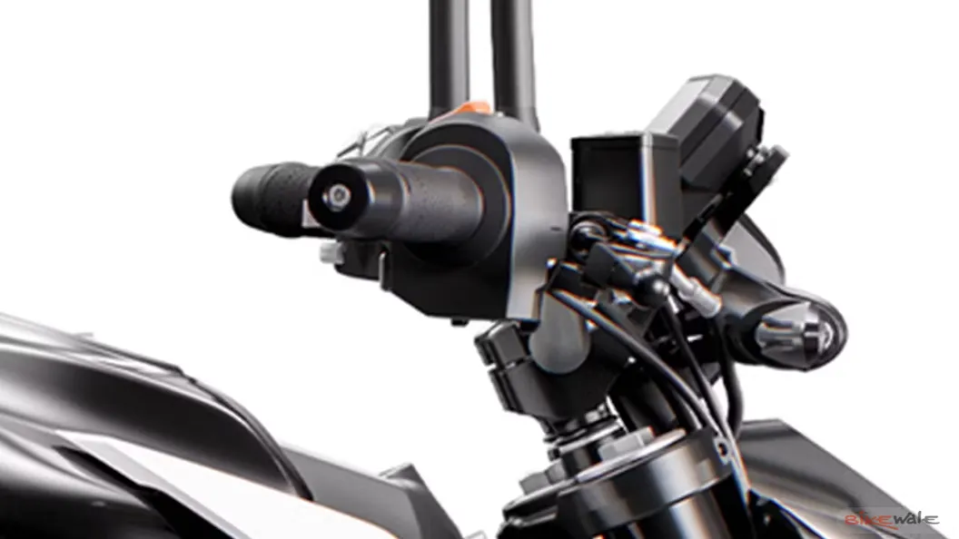 KTM 390 Duke [2021] RHS Switchgear Image – BikeWale