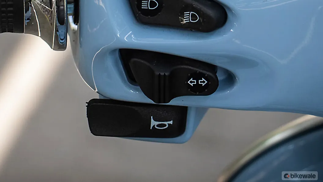 Vespa VXL 150 Horn Switch Image – BikeWale