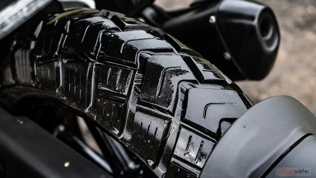 Husqvarna Svartpilen 250 Rear Wheel & Tyre Image – BikeWale