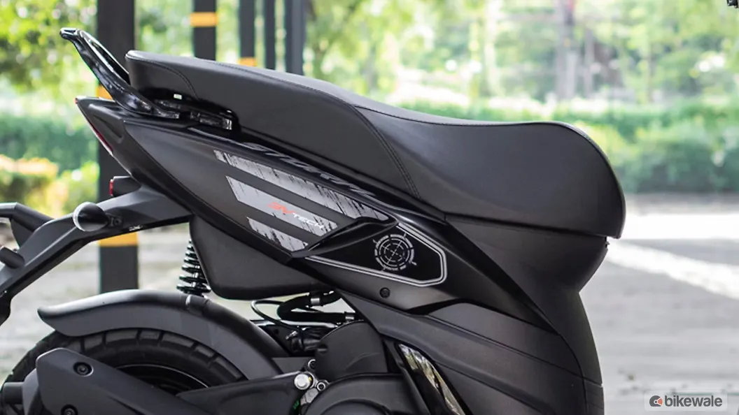 Aprilia Storm 125 Rear Suspension Image – BikeWale