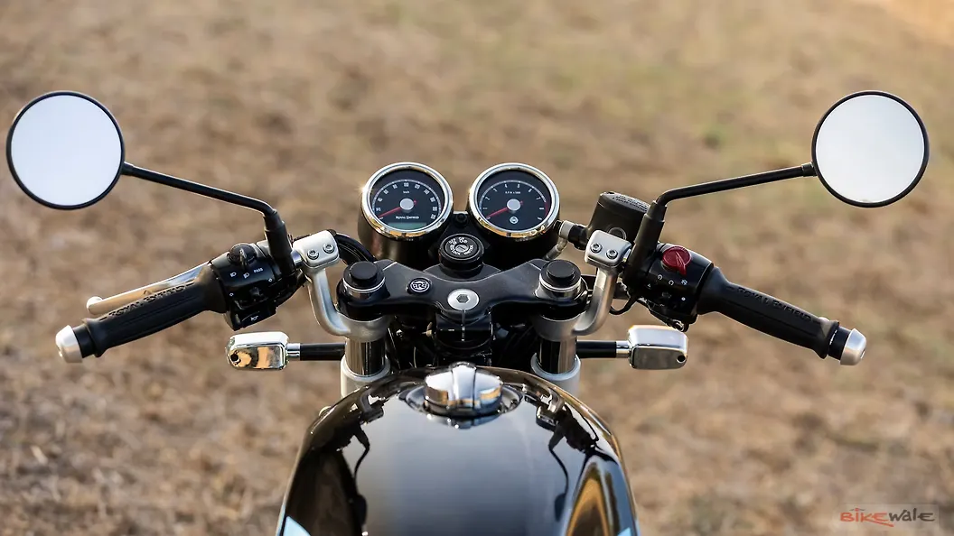 Royal Enfield Continental GT 650 USB Port Image – BikeWale