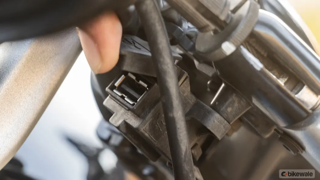 Royal Enfield Continental GT 650 Keyless Ignition Switch Image – BikeWale