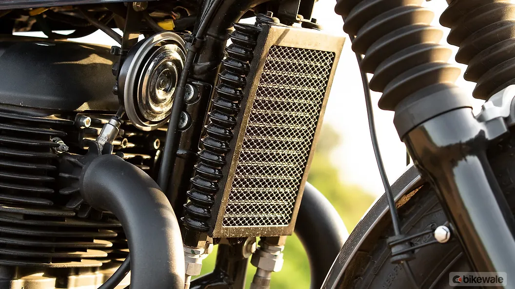 Royal Enfield Interceptor 650 Side Fairing Image – BikeWale
