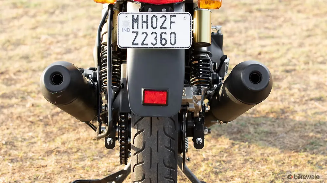 Royal Enfield Interceptor 650 Rear Reflex Reflector Image – BikeWale