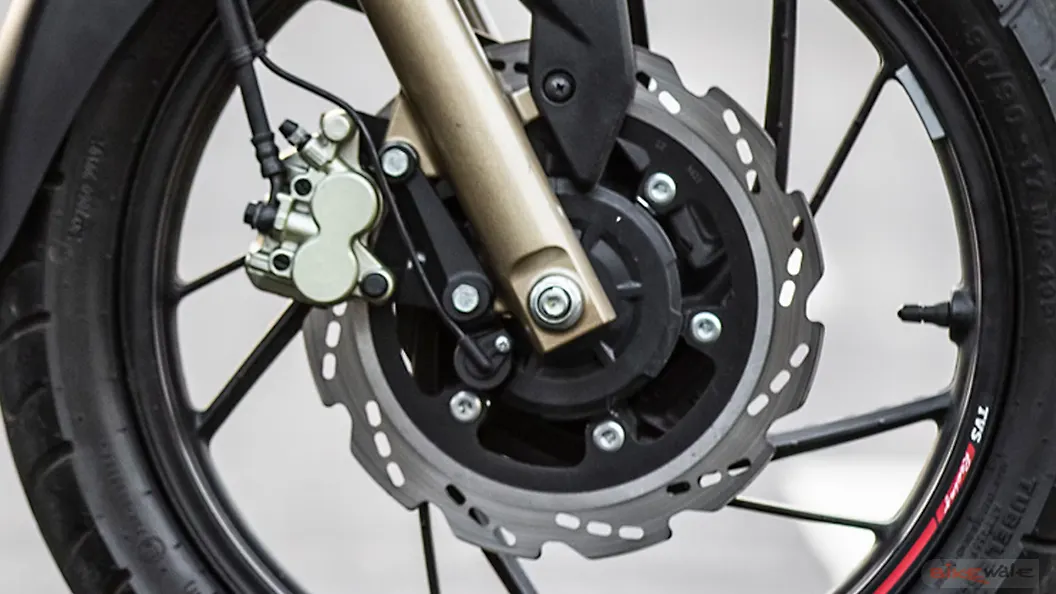 TVS Apache RTR 200 4V Front Headlamp Cowl Image – BikeWale