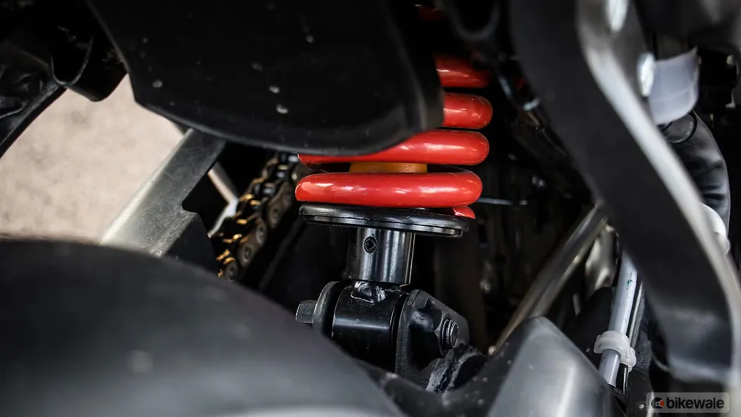 TVS Apache RTR 200 4V Rear Suspension Image – BikeWale