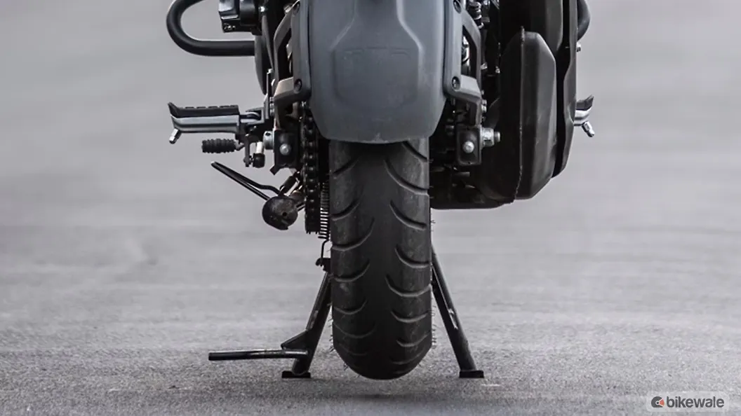 TVS Apache RTR 200 4V Rear Wheel Floting Hugger Image – BikeWale