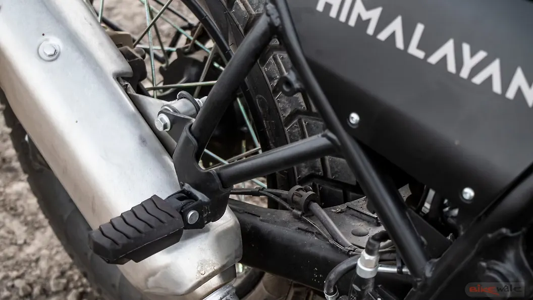 Royal Enfield Himalayan Pillion Footrest Image – BikeWale