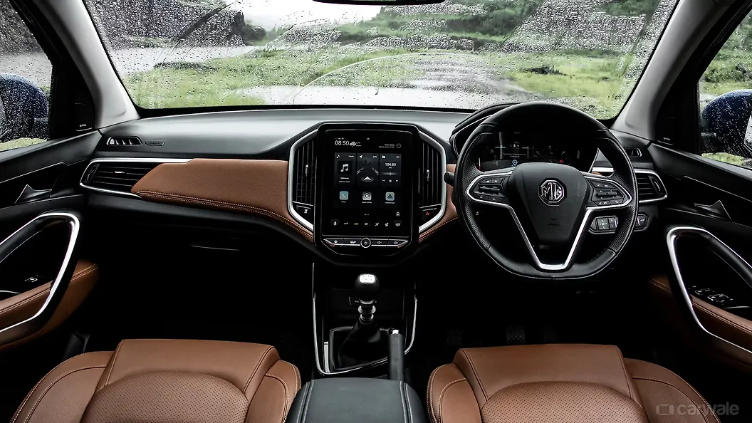 Hector Plus Dashboard Image, Hector Plus Photos in India - CarWale
